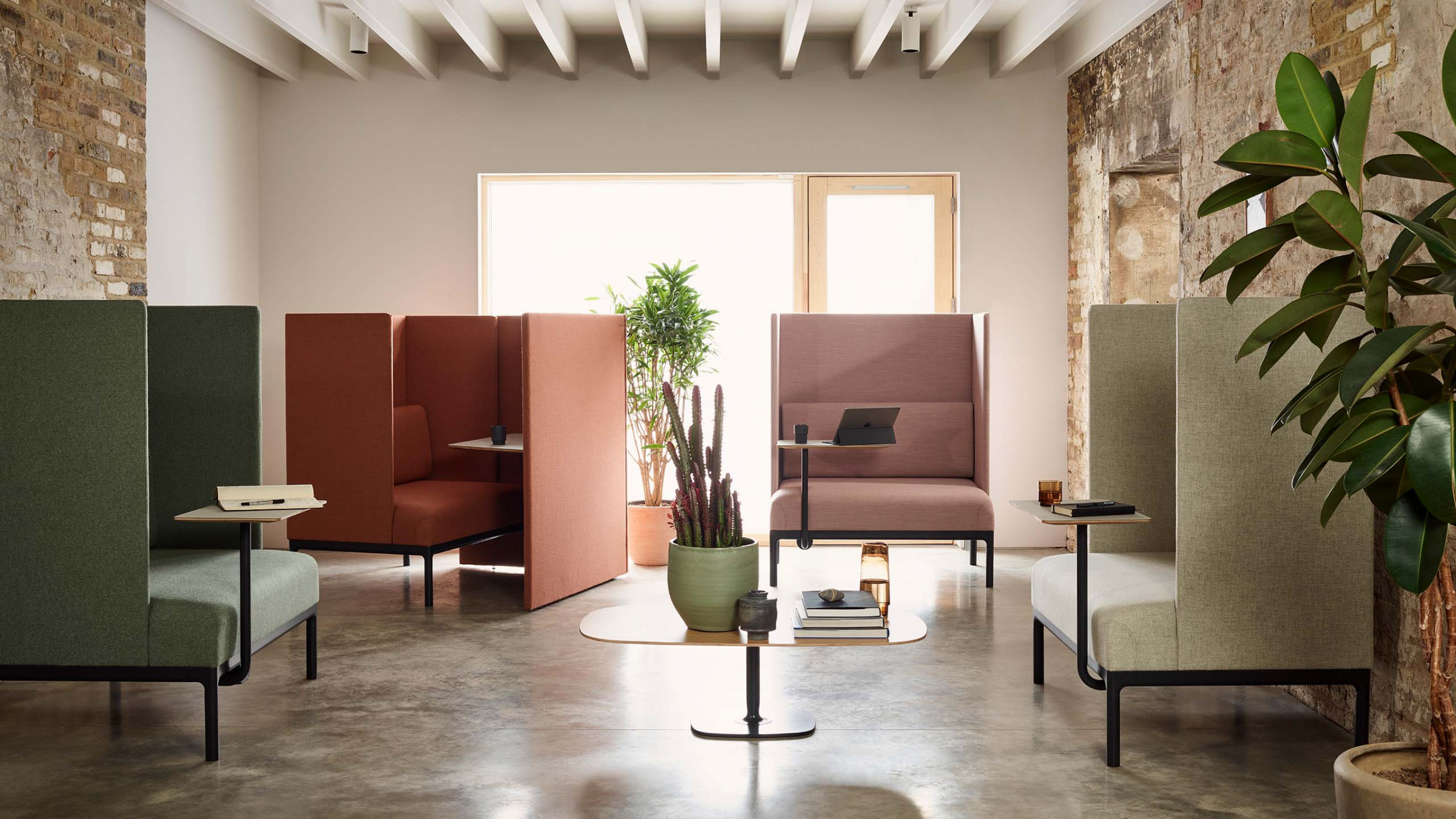 Pearson Lloyd Edge Single Booth by Pearson Lloyd | Modus Furniture