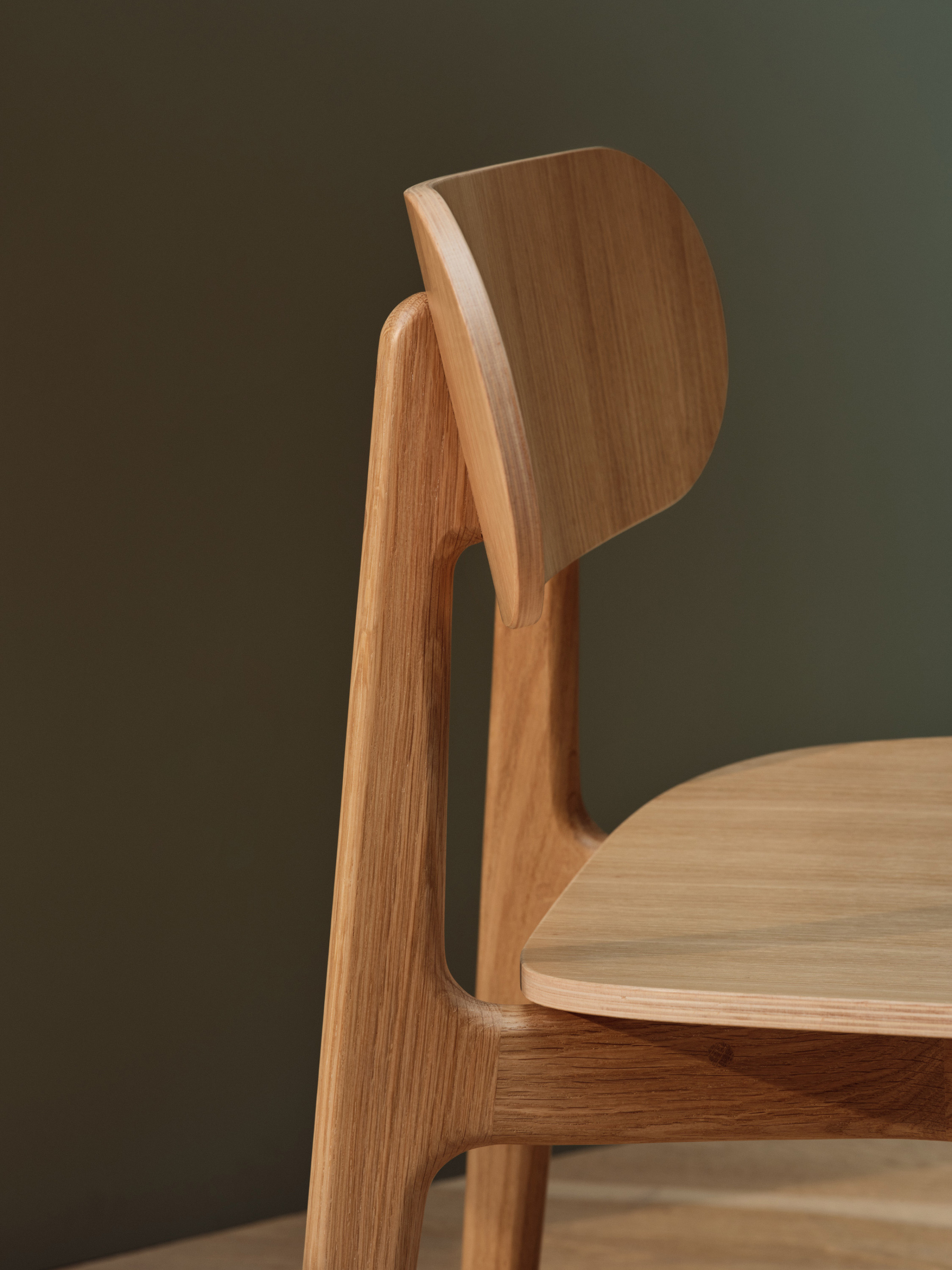 PLC Chair by Pearson Lloyd | Modus Furniture